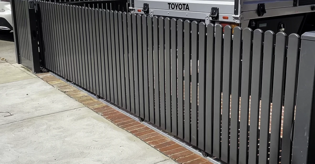 Segmented Sliding Gate - Yarraville | Haven Fencing